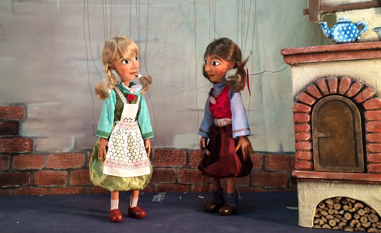 Marionettentheater: Schneeweißchen und Rosenrot in Mainaschaff | Theatre